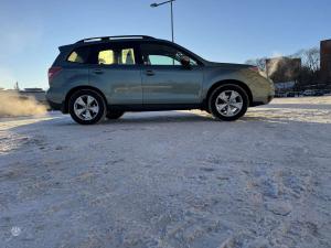 Green Subaru Forester 2015 in Vilnius, with an engine capacity of 2.50 L and mileage of 200 thousand km for 12509 €, photo 5 on AUTOMOTO.COM.LV