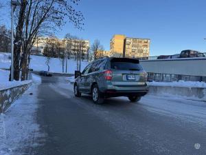 Green Subaru Forester 2015 in Vilnius, with an engine capacity of 2.50 L and mileage of 200 thousand km for 12509 €, photo 13 on AUTOMOTO.COM.LV