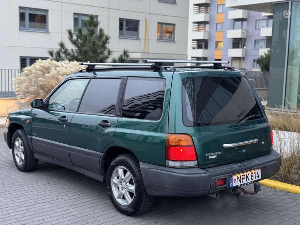 Zaļš Subaru Forester 1997 Viļņa, ar dzinēja tilpumu 1.99 L un nobraukumu 292 tūkst. km par 1999 €, foto 6 vietnē AUTOMOTO.COM.LV