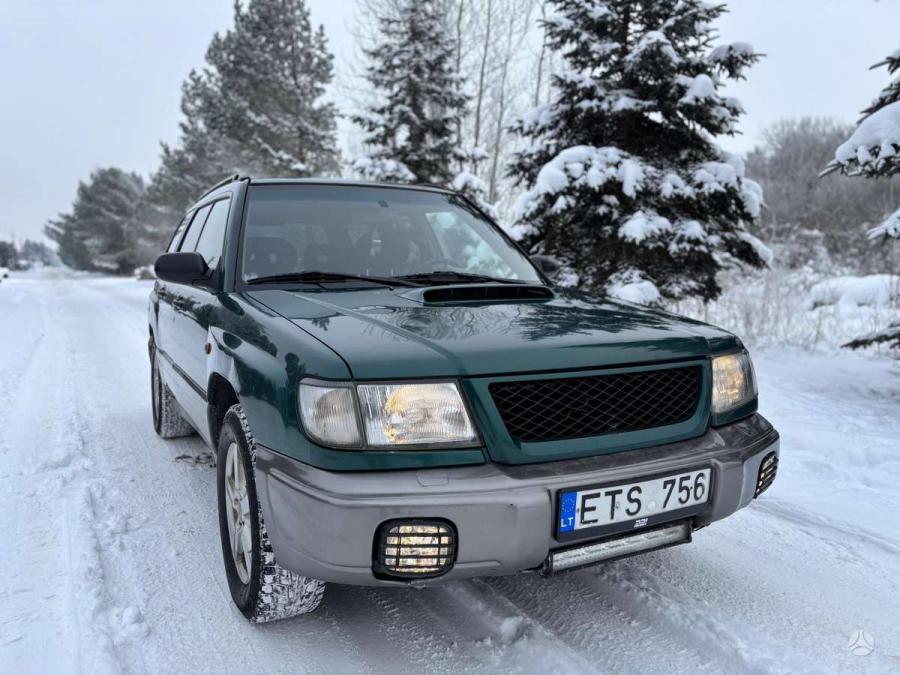 Zaļš Subaru Forester 1999 Mažeikiai, ar dzinēja tilpumu 2.00 L un nobraukumu 243 tūkst. km par 2150 €, foto 2 vietnē AUTOMOTO.COM.LV