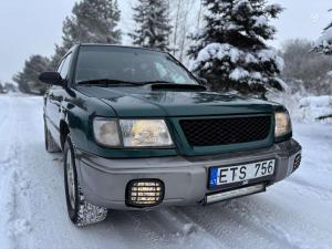 Zaļš Subaru Forester 1999 Mažeikiai, ar dzinēja tilpumu 2.00 L un nobraukumu 243 tūkst. km par 2150 €, foto 3 vietnē AUTOMOTO.COM.LV