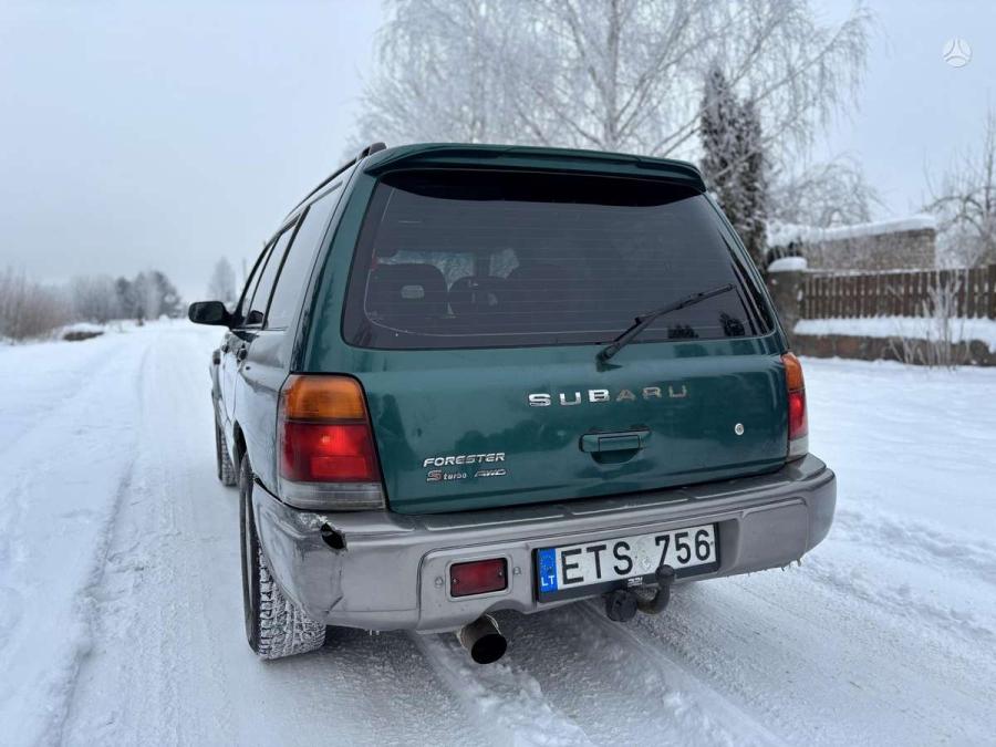 Zaļš Subaru Forester 1999 Mažeikiai, ar dzinēja tilpumu 2.00 L un nobraukumu 243 tūkst. km par 2150 €, foto 8 vietnē AUTOMOTO.COM.LV