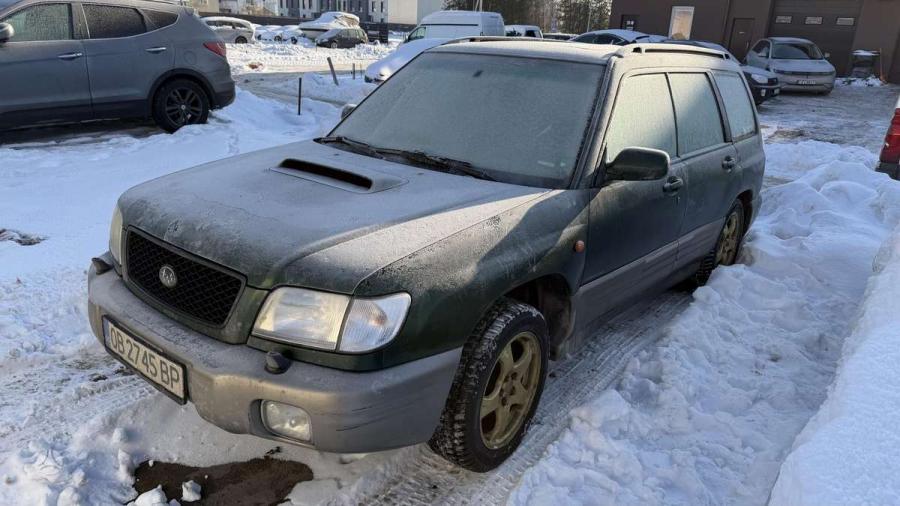 Zaļš Subaru Forester 2002 Viļņa, ar dzinēja tilpumu 2.00 L un nobraukumu 220 tūkst. km par 1250 €, foto 1 vietnē AUTOMOTO.COM.LV