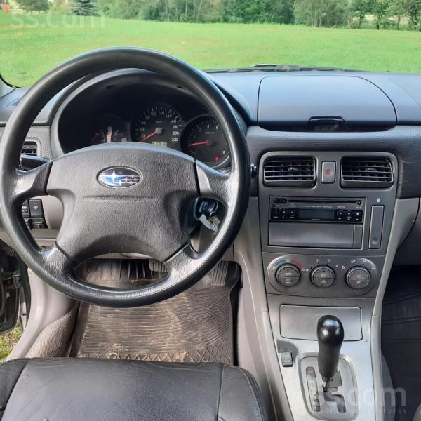 Green Subaru Forester 2004 in Madona, with an engine capacity of 2.00 L and mileage of 407 thousand km for 2001 €, photo 1 on AUTOMOTO.COM.LV