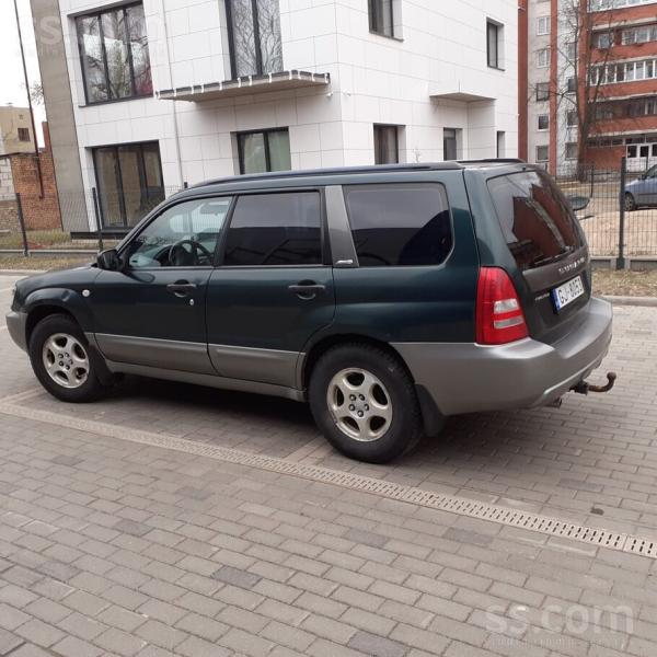 Green Subaru Forester 2004 in Madona, with an engine capacity of 2.00 L and mileage of 407 thousand km for 2001 €, photo 4 on AUTOMOTO.COM.LV
