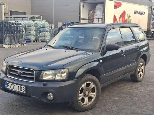 Green Subaru Forester 2004 in Silute, with an engine capacity of 2.00 L and mileage of 340 thousand km for 2350 €, photo 6 on AUTOMOTO.COM.LV