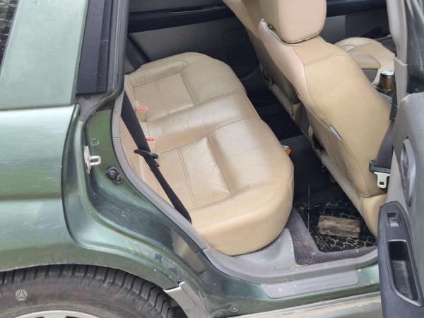 Zaļš Subaru Forester 2005 Tauragė, ar dzinēja tilpumu 2.00 L un nobraukumu 247 tūkst. km par 1900 €, foto 10 vietnē AUTOMOTO.COM.LV