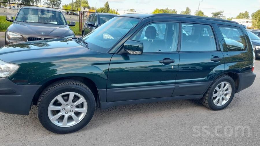Green Subaru Forester 2007 in Riga, with an engine capacity of 2.00 L and mileage of 130 thousand km for 3850 €, photo 5 on AUTOMOTO.COM.LV