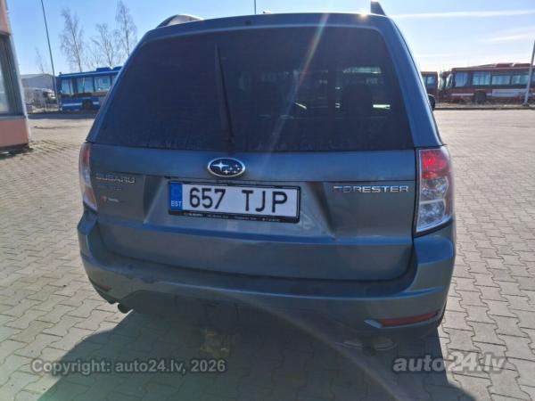 Green Subaru Forester 2012 in Tallinn, with an engine capacity of 2.00 L and mileage of 410 thousand km for 2100 €, photo 4 on AUTOMOTO.COM.LV