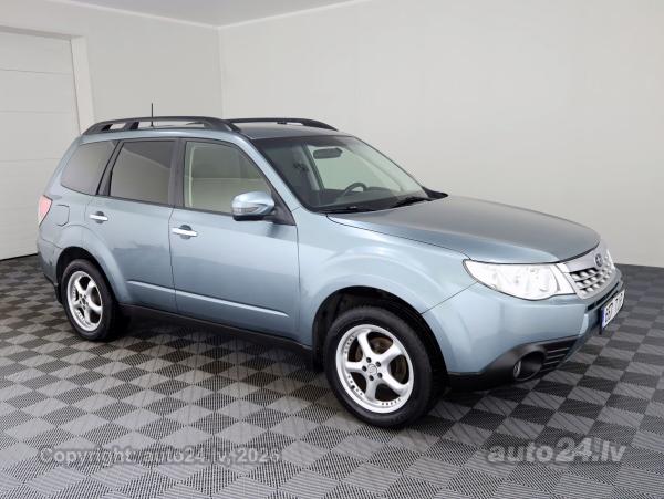 Zaļš Subaru Forester 2012 Tallina, ar dzinēja tilpumu 2.00 L un nobraukumu 288 tūkst. km par 2199 €, foto 1 vietnē AUTOMOTO.COM.LV