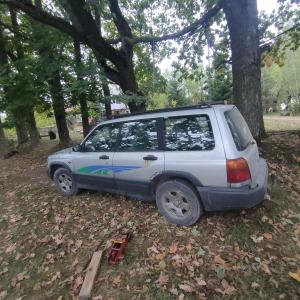 Grey Subaru Forester 1998 in Kaunas, with an engine capacity of 2.00 L and mileage of 200 thousand km for 500 €, photo 2 on AUTOMOTO.COM.LV