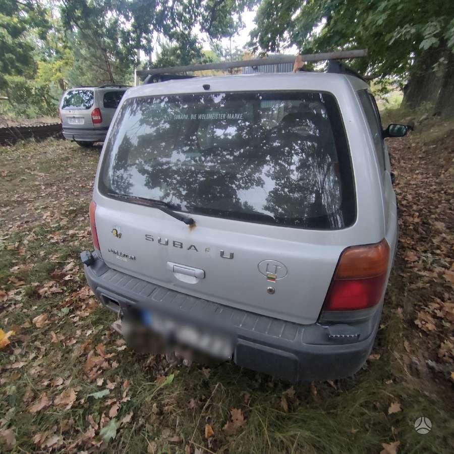 Grey Subaru Forester 1998 in Kaunas, with an engine capacity of 2.00 L and mileage of 200 thousand km for 500 €, photo 4 on AUTOMOTO.COM.LV