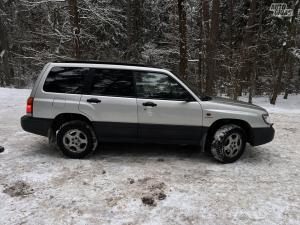 Pelēks Subaru Forester 1999 Kauņa, ar dzinēja tilpumu 2.00 L un nobraukumu 287 tūkst. km par 1900 €, foto 3 vietnē AUTOMOTO.COM.LV