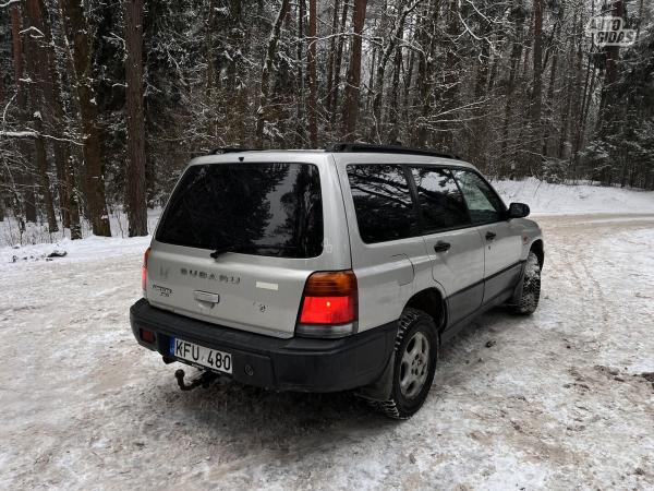 Grey Subaru Forester 1999 in Kaunas, with an engine capacity of 2.00 L and mileage of 287 thousand km for 1900 €, photo 4 on AUTOMOTO.COM.LV