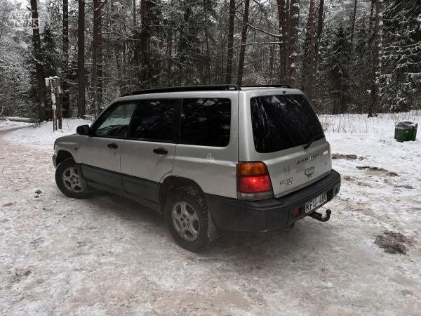Grey Subaru Forester 1999 in Kaunas, with an engine capacity of 2.00 L and mileage of 287 thousand km for 1900 €, photo 5 on AUTOMOTO.COM.LV