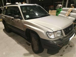 Pelēks Subaru Forester 1999 Kauņa, ar dzinēja tilpumu 1.99 L un nobraukumu 140 tūkst. km par 1300 €, foto 2 vietnē AUTOMOTO.COM.LV