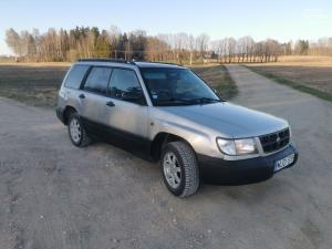 Grey Subaru Forester 1999 in Telschi, with an engine capacity of 2.00 L and mileage of 234 thousand km for 1000 €, photo  on AUTOMOTO.COM.LV