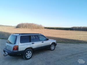 Grey Subaru Forester 1999 in Telschi, with an engine capacity of 2.00 L and mileage of 234 thousand km for 1000 €, photo 3 on AUTOMOTO.COM.LV