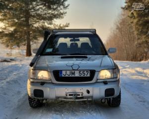 Pelēks Subaru Forester 2001 Viļņa, ar dzinēja tilpumu 2.00 L un nobraukumu 260 tūkst. km par 2799 €, foto 3 vietnē AUTOMOTO.COM.LV
