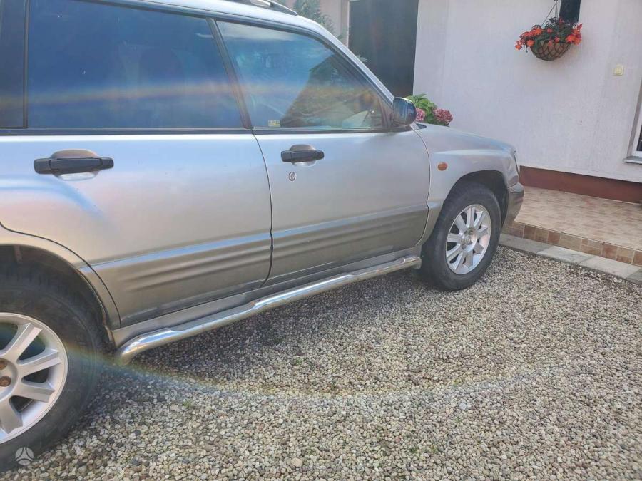 Grey Subaru Forester 2001 in Rokiskis, with an engine capacity of 1.99 L and mileage of 233 thousand km for 1750 €, photo 8 on AUTOMOTO.COM.LV