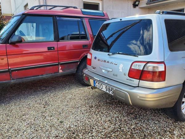 Grey Subaru Forester 2001 in Rokiskis, with an engine capacity of 1.99 L and mileage of 233 thousand km for 1750 €, photo 9 on AUTOMOTO.COM.LV