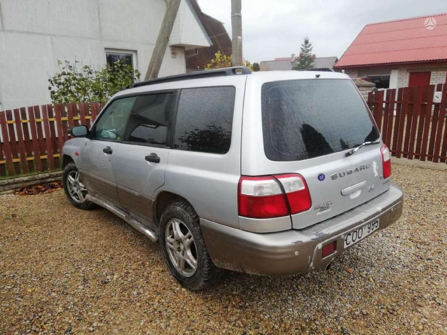 Grey Subaru Forester 2001 in Rokiskis, with an engine capacity of 1.99 L and mileage of 233 thousand km for 1750 €, photo 27 on AUTOMOTO.COM.LV
