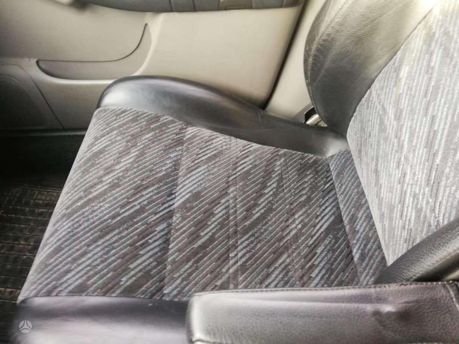 Grey Subaru Forester 2001 in Rokiskis, with an engine capacity of 1.99 L and mileage of 233 thousand km for 1750 €, photo 33 on AUTOMOTO.COM.LV
