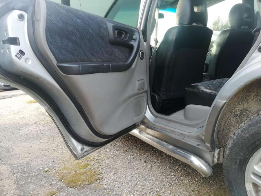 Grey Subaru Forester 2001 in Rokiskis, with an engine capacity of 1.99 L and mileage of 233 thousand km for 1750 €, photo 34 on AUTOMOTO.COM.LV