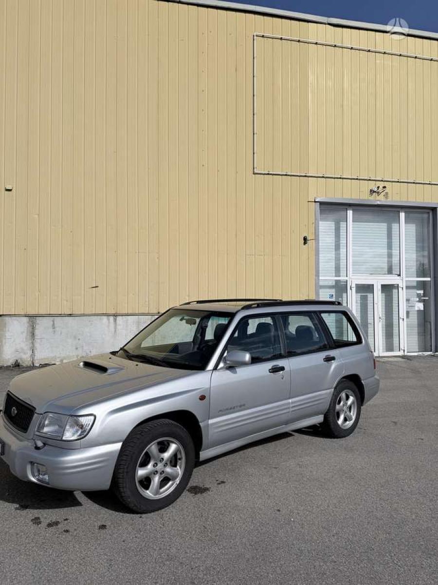Pelēks Subaru Forester 2001 Viļņa, ar dzinēja tilpumu 2.00 L un nobraukumu 174 tūkst. km par 5150 €, foto 3 vietnē AUTOMOTO.COM.LV