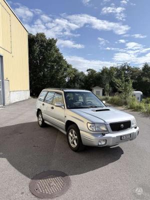 Pelēks Subaru Forester 2001 Viļņa, ar dzinēja tilpumu 2.00 L un nobraukumu 174 tūkst. km par 5150 €, foto 10 vietnē AUTOMOTO.COM.LV