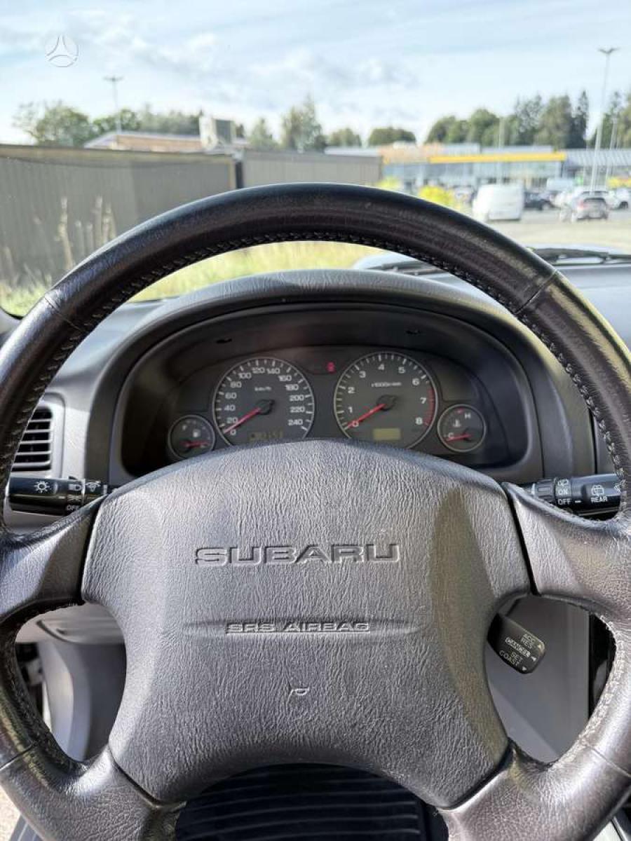 Pelēks Subaru Forester 2001 Viļņa, ar dzinēja tilpumu 2.00 L un nobraukumu 174 tūkst. km par 5150 €, foto 23 vietnē AUTOMOTO.COM.LV