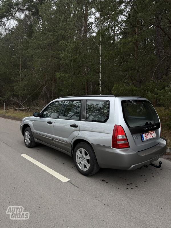 Pelēks Subaru Forester 2002 Jurbarkas, ar dzinēja tilpumu 2.00 L un nobraukumu 246 tūkst. km par 2850 €, foto 3 vietnē AUTOMOTO.COM.LV