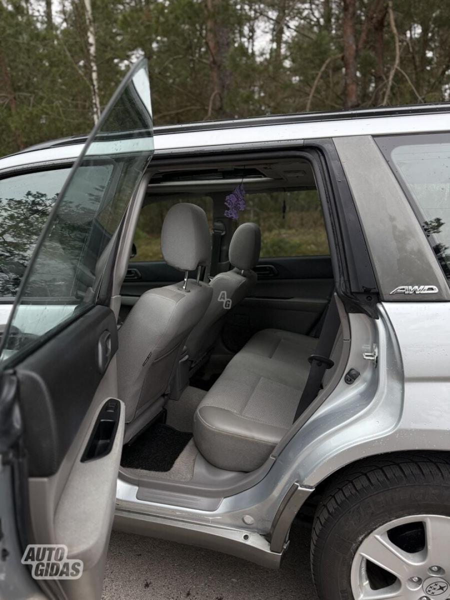 Grey Subaru Forester 2002 in Jurbarkas, with an engine capacity of 2.00 L and mileage of 246 thousand km for 2850 €, photo 13 on AUTOMOTO.COM.LV