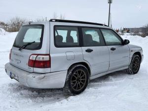 Pelēks Subaru Forester 2002 Viļņa, ar dzinēja tilpumu 1.99 L un nobraukumu 274 tūkst. km par 1650 €, foto 3 vietnē AUTOMOTO.COM.LV