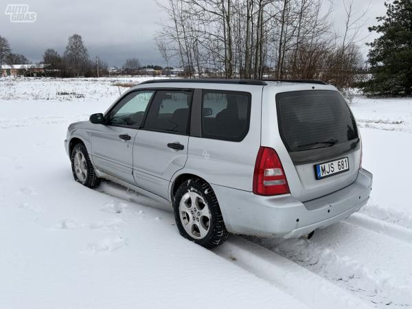 Pelēks Subaru Forester 2003 Tauragė, ar dzinēja tilpumu 2.00 L un nobraukumu 370 tūkst. km par 3300 €, foto 6 vietnē AUTOMOTO.COM.LV