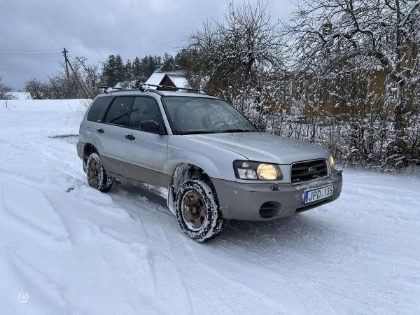Grey Subaru Forester 2003 in Varena, with an engine capacity of 2.00 L and mileage of 460 thousand km for 1600 €, photo 1 on AUTOMOTO.COM.LV