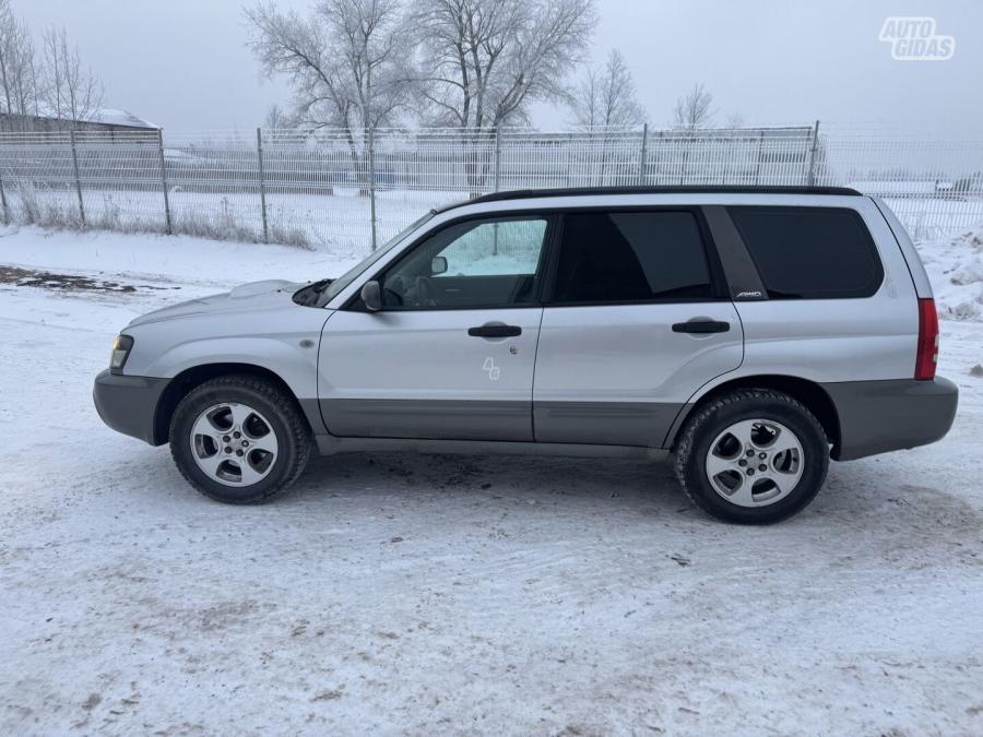 Pelēks Subaru Forester 2003 Šauļi, ar dzinēja tilpumu 2.00 L un nobraukumu 325 tūkst. km par 3550 €, foto 2 vietnē AUTOMOTO.COM.LV