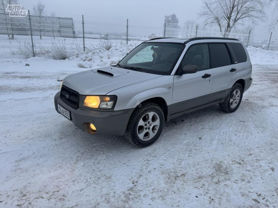 Pelēks Subaru Forester 2003 Šauļi, ar dzinēja tilpumu 2.00 L un nobraukumu 325 tūkst. km par 3550 €, foto 3 vietnē AUTOMOTO.COM.LV