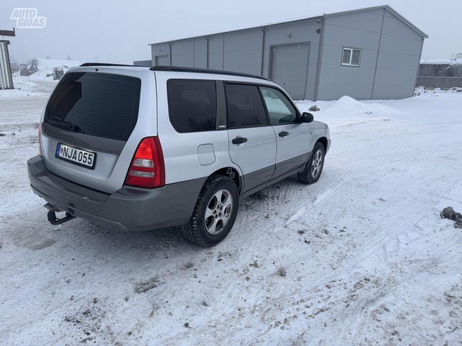 Pelēks Subaru Forester 2003 Šauļi, ar dzinēja tilpumu 2.00 L un nobraukumu 325 tūkst. km par 3550 €, foto 5 vietnē AUTOMOTO.COM.LV
