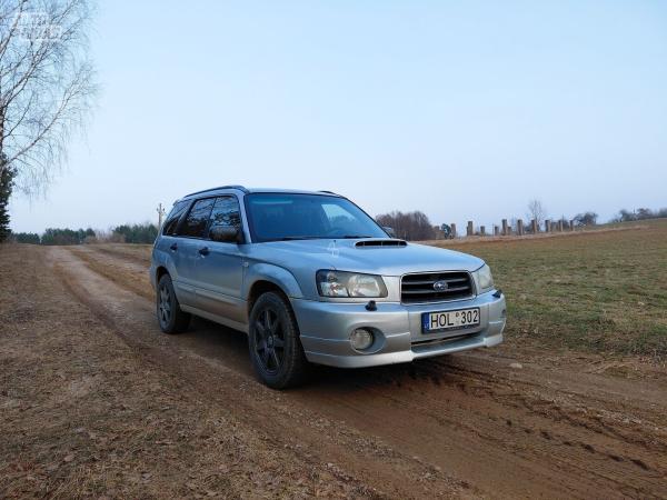 Grey Subaru Forester 2003 in Vilnius, with an engine capacity of 2.00 L and mileage of 303 thousand km for 5100 €, photo 2 on AUTOMOTO.COM.LV