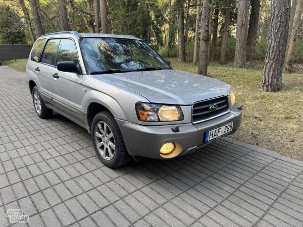 Pelēks Subaru Forester 2003 Viļņa, ar dzinēja tilpumu 2.00 L un nobraukumu 302 tūkst. km par 1850 €, foto 1 vietnē AUTOMOTO.COM.LV