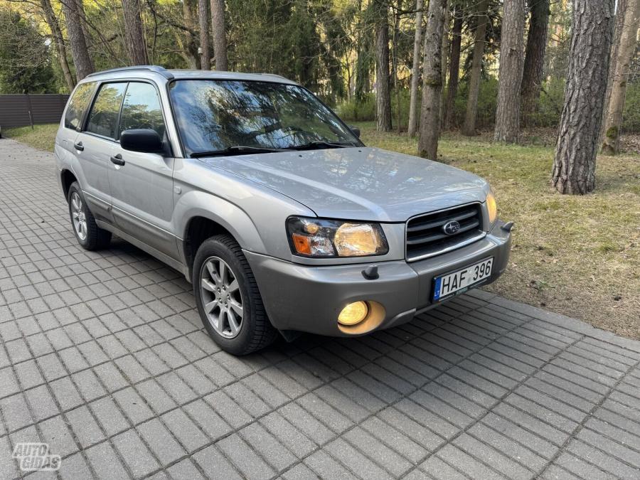 Grey Subaru Forester 2003 in Vilnius, with an engine capacity of 2.00 L and mileage of 302 thousand km for 1850 €, photo 1 on AUTOMOTO.COM.LV