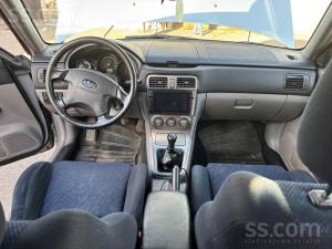 Grey Subaru Forester 2003 in Riga, with an engine capacity of 2.00 L and mileage of 278 thousand km for 3300 €, photo 3 on AUTOMOTO.COM.LV