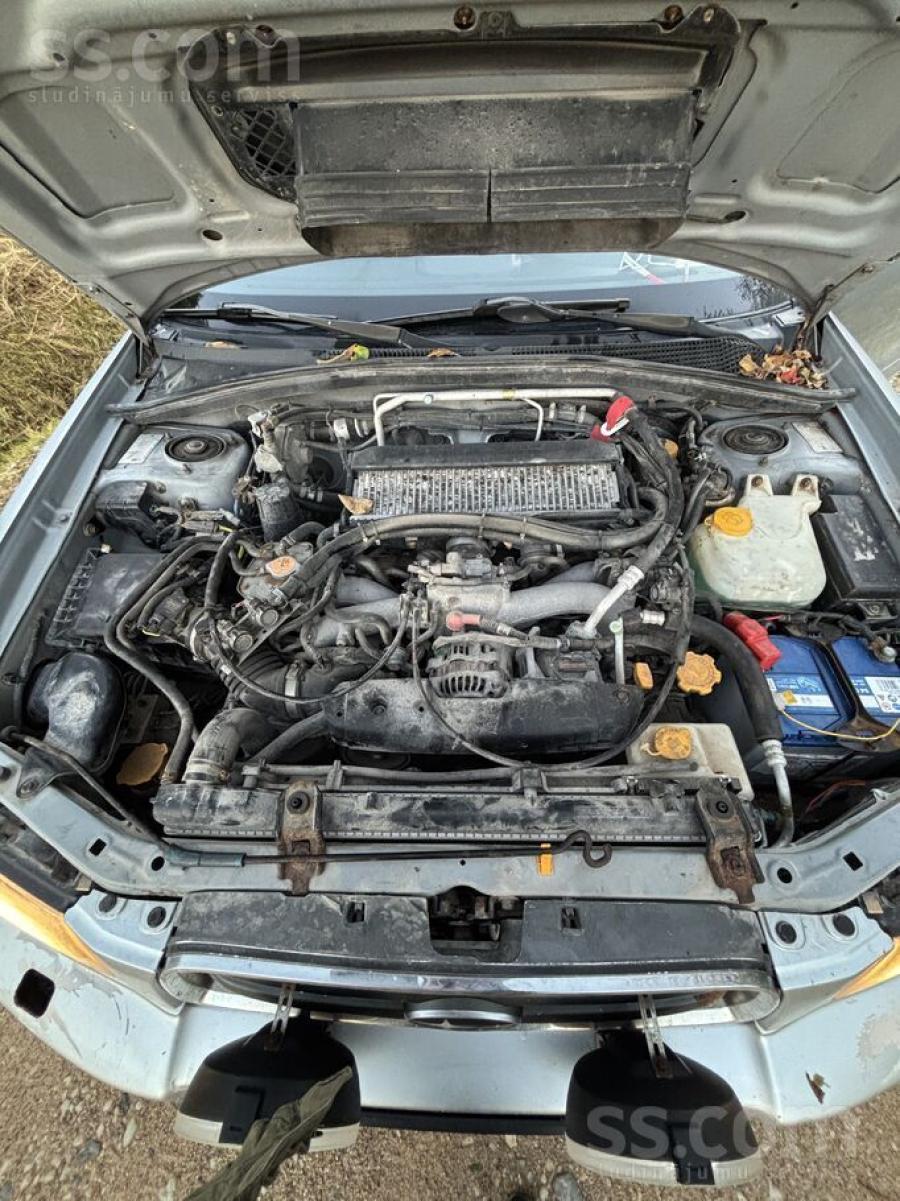 Grey Subaru Forester 2003 in Valmiera, with an engine capacity of 2.00 L and mileage of 356 thousand km for 2500 €, photo 8 on AUTOMOTO.COM.LV