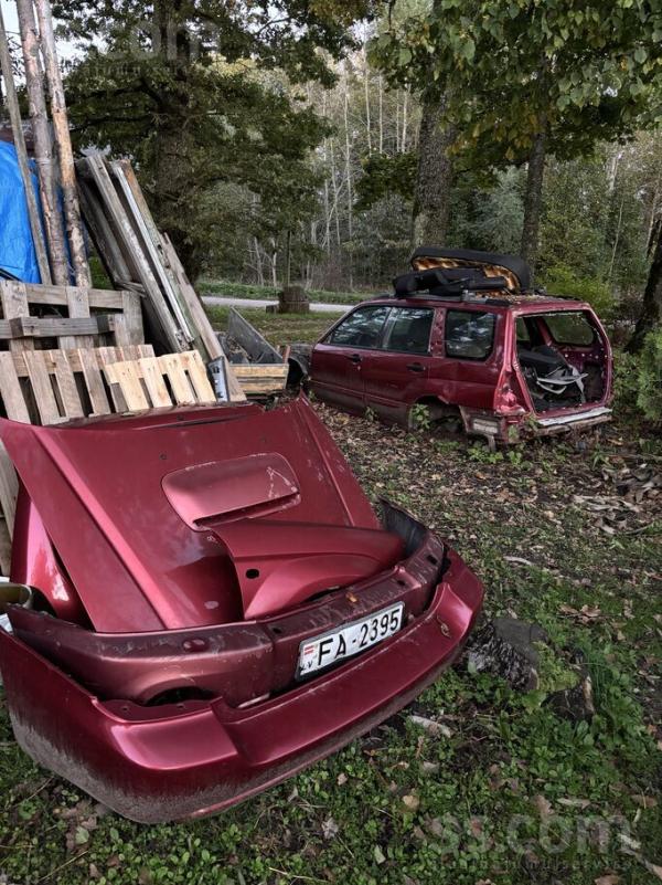 Pelēks Subaru Forester 2003 Valmiera, ar dzinēja tilpumu 2.00 L un nobraukumu 356 tūkst. km par 2500 €, foto 9 vietnē AUTOMOTO.COM.LV
