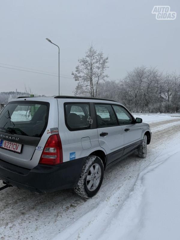 Серый Субару Форестер 2004 в Юрбаркас, объемом двигателя 2.00 л и пробегом 182 тыс. км за 3100 €, фото 5 на AUTOMOTO.COM.LV