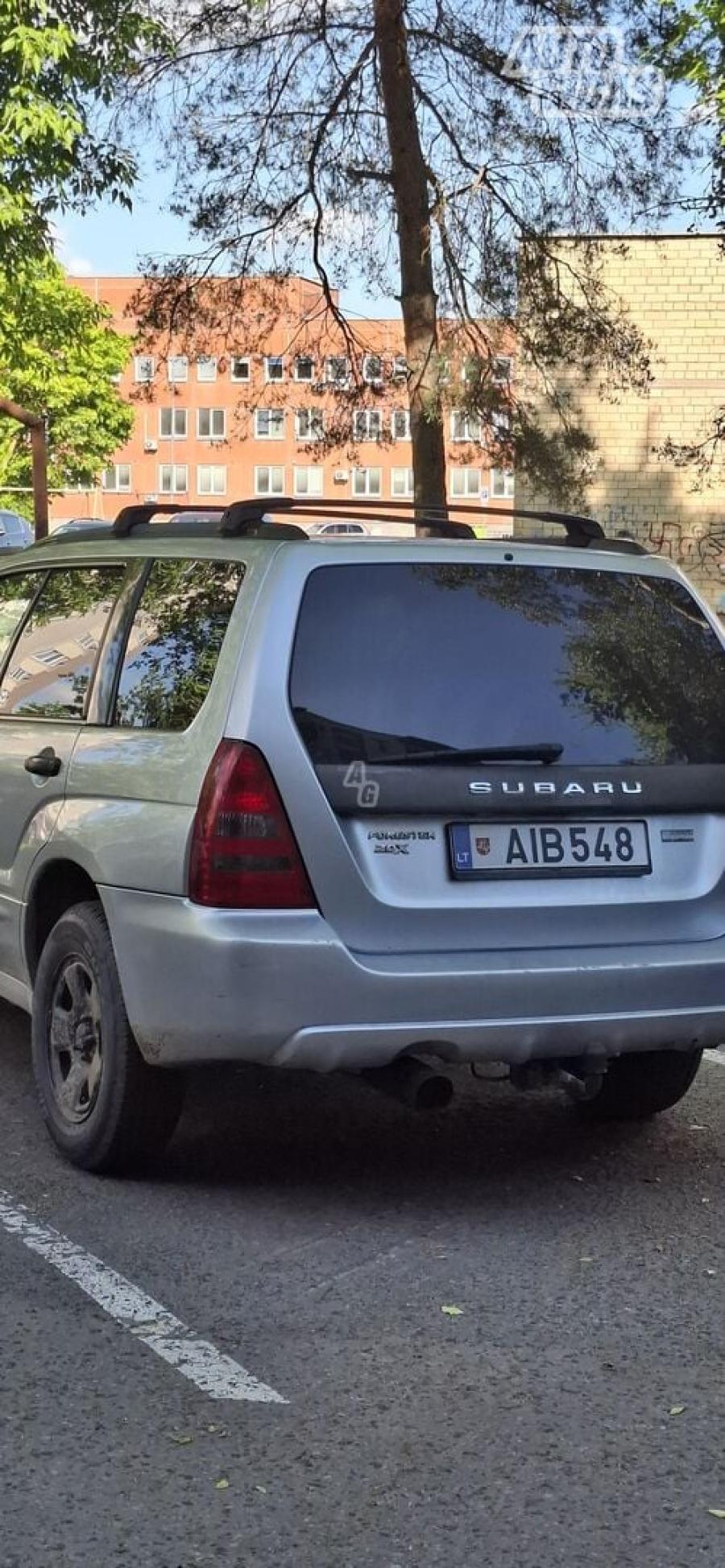 Grey Subaru Forester 2004 in Panevezys, with an engine capacity of 2.00 L and mileage of 267 thousand km for 2800 €, photo 7 on AUTOMOTO.COM.LV