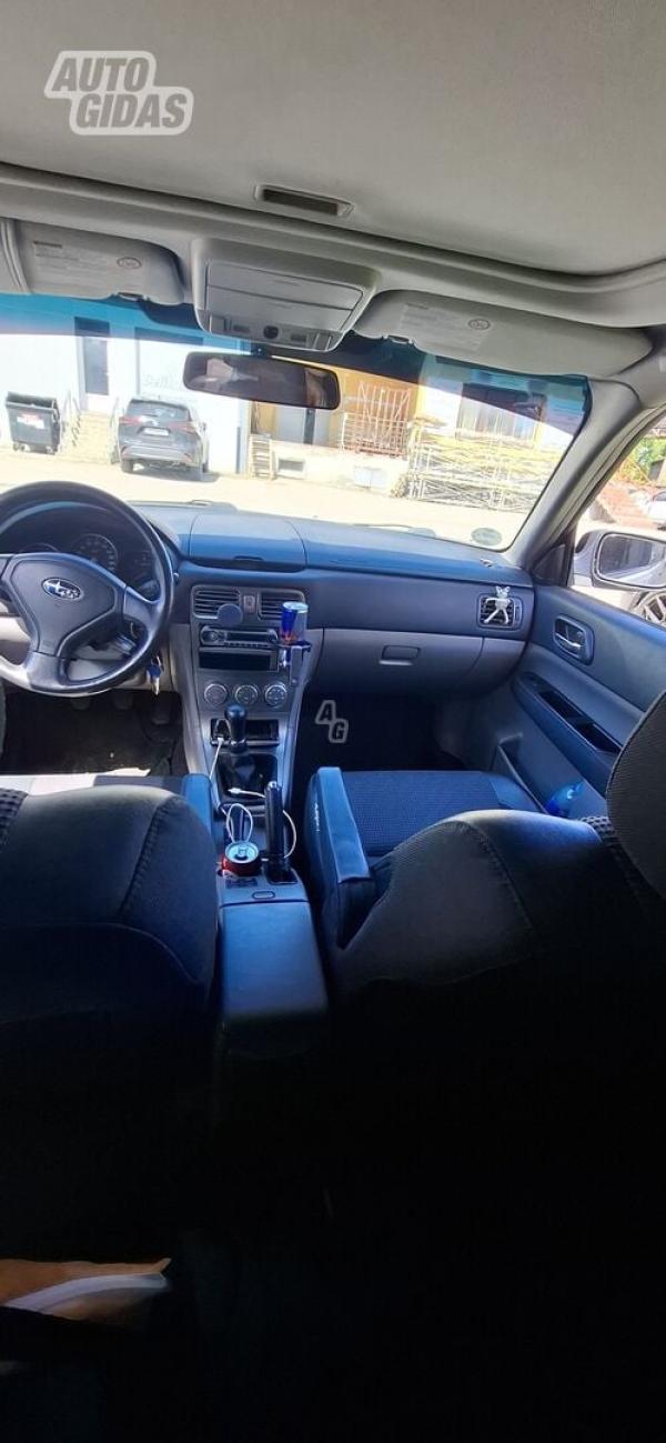 Grey Subaru Forester 2004 in Panevezys, with an engine capacity of 2.00 L and mileage of 267 thousand km for 2650 €, photo 7 on AUTOMOTO.COM.LV