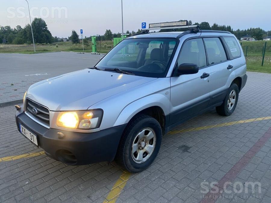 Grey Subaru Forester 2004 in Riga, with an engine capacity of 2.00 L and mileage of 317 thousand km for 2200 €, photo 5 on AUTOMOTO.COM.LV