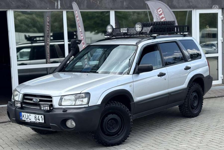 Pelēks Subaru Forester 2004 Radviliškis, ar dzinēja tilpumu 2.00 L un nobraukumu 400 tūkst. km par 4650 €, foto 1 vietnē AUTOMOTO.COM.LV